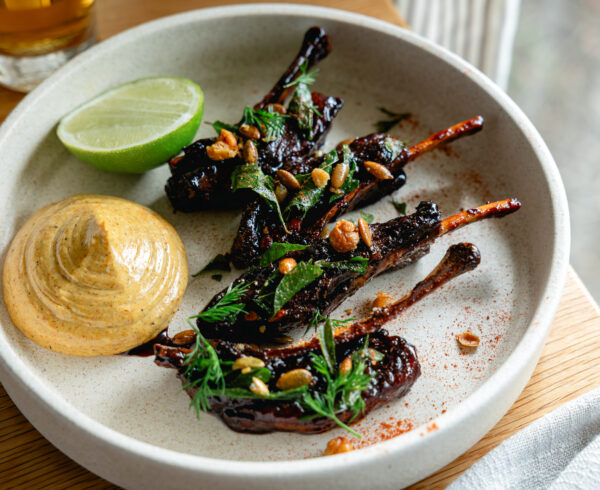 Eat & Drink at Flinders Hotel - Coastal Dining with Local Flavours